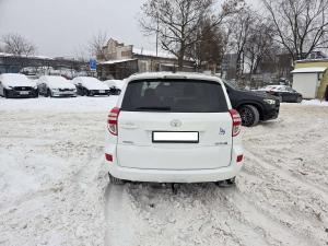Balts Toyota RAV4 2010 Viļņa, ar dzinēja tilpumu 2.23 L un nobraukumu 180 tūkst. km par 5500 €, foto 6 vietnē AUTOMOTO.COM.LV