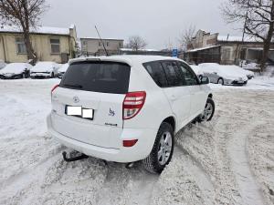 Balts Toyota RAV4 2010 Viļņa, ar dzinēja tilpumu 2.23 L un nobraukumu 180 tūkst. km par 5500 €, foto 7 vietnē AUTOMOTO.COM.LV