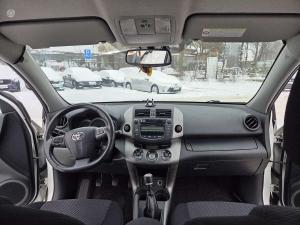 Balts Toyota RAV4 2010 Viļņa, ar dzinēja tilpumu 2.23 L un nobraukumu 180 tūkst. km par 5500 €, foto 17 vietnē AUTOMOTO.COM.LV