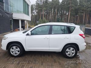 Balts Toyota RAV4 2010 Tartu, ar dzinēja tilpumu 2.20 L un nobraukumu 260 tūkst. km par 6790 €, foto 8 vietnē AUTOMOTO.COM.LV