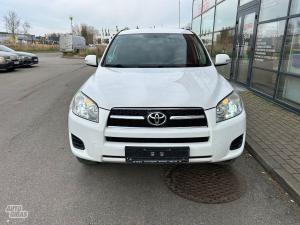 White Toyota RAV4 2010 in Kaunas, with an engine capacity of 2.20 L and mileage of 265 thousand km for 7700 €, photo 7 on AUTOMOTO.COM.LV