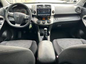White Toyota RAV4 2010 in Kaunas, with an engine capacity of 2.20 L and mileage of 265 thousand km for 7700 €, photo 9 on AUTOMOTO.COM.LV