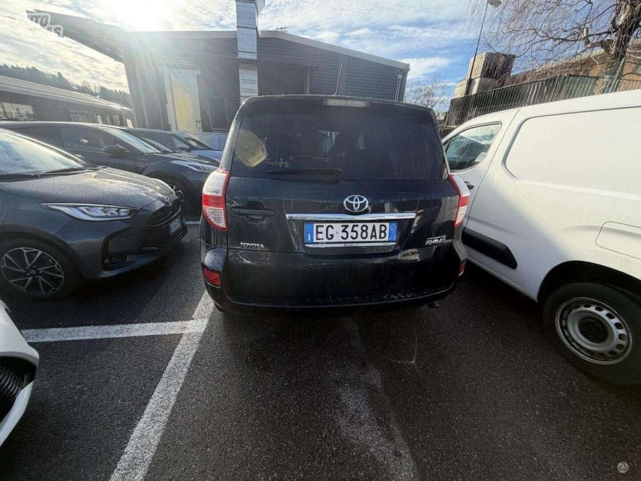 Balts Toyota RAV4 2010 Viļņa, ar dzinēja tilpumu 0.00 L un nobraukumu 122 tūkst. km par 8950 €, foto 10 vietnē AUTOMOTO.COM.LV