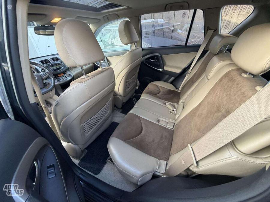Balts Toyota RAV4 2010 Viļņa, ar dzinēja tilpumu 0.00 L un nobraukumu 122 tūkst. km par 8950 €, foto 18 vietnē AUTOMOTO.COM.LV