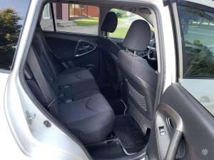 Balts Toyota RAV4 2010 Šauļi, ar dzinēja tilpumu 2.20 L un nobraukumu 290 tūkst. km par 5750 €, foto 21 vietnē AUTOMOTO.COM.LV