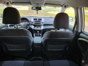 Balts Toyota RAV4 2010 Šauļi, ar dzinēja tilpumu 2.20 L un nobraukumu 290 tūkst. km par 5750 €, foto 22 vietnē AUTOMOTO.COM.LV