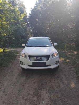 White Toyota RAV4 2010 in Vilnius, with an engine capacity of 2.20 L and mileage of 179 thousand km for 4700 €, photo 10 on AUTOMOTO.COM.LV