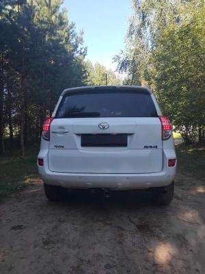 White Toyota RAV4 2010 in Vilnius, with an engine capacity of 2.20 L and mileage of 179 thousand km for 4700 €, photo 12 on AUTOMOTO.COM.LV