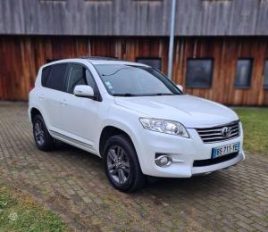 Balts Toyota RAV4 2011 Tauragė, ar dzinēja tilpumu 2.23 L un nobraukumu 239 tūkst. km par 6300 €, foto 9 vietnē AUTOMOTO.COM.LV