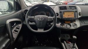 White Toyota RAV4 2011 in Marijampole, with an engine capacity of 2.23 L and mileage of 300 thousand km for 8190 €, photo 16 on AUTOMOTO.COM.LV