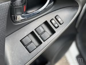 Balts Toyota RAV4 2011 Rīga, ar dzinēja tilpumu 2.20 L un nobraukumu 236 tūkst. km par 6990 €, foto 6 vietnē AUTOMOTO.COM.LV