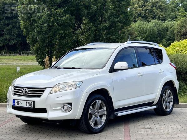 Balts Toyota RAV4 2011 Rīga, ar dzinēja tilpumu 2.20 L un nobraukumu 0 tūkst. km par 5350 €, foto 6 vietnē AUTOMOTO.COM.LV