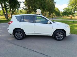 Balts Toyota RAV4 2011 Tauragė, ar dzinēja tilpumu 2.23 L un nobraukumu 230 tūkst. km par 7200 €, foto 8 vietnē AUTOMOTO.COM.LV