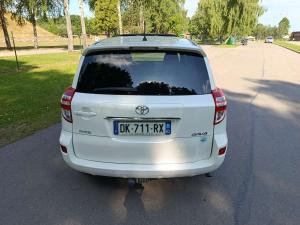 Balts Toyota RAV4 2011 Tauragė, ar dzinēja tilpumu 2.23 L un nobraukumu 230 tūkst. km par 7200 €, foto 14 vietnē AUTOMOTO.COM.LV