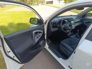 Balts Toyota RAV4 2011 Tauragė, ar dzinēja tilpumu 2.23 L un nobraukumu 230 tūkst. km par 7200 €, foto 15 vietnē AUTOMOTO.COM.LV