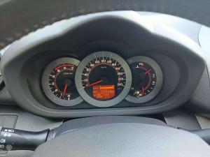 Balts Toyota RAV4 2011 Tauragė, ar dzinēja tilpumu 2.23 L un nobraukumu 230 tūkst. km par 7200 €, foto 17 vietnē AUTOMOTO.COM.LV