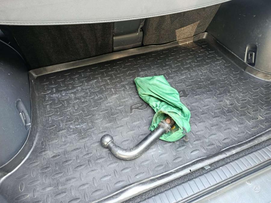 Balts Toyota RAV4 2011 Tauragė, ar dzinēja tilpumu 2.23 L un nobraukumu 230 tūkst. km par 7200 €, foto 28 vietnē AUTOMOTO.COM.LV