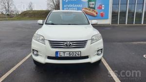 Balts Toyota RAV4 2011 Daugavpils, ar dzinēja tilpumu 2.20 L un nobraukumu 280 tūkst. km par 5000 €, foto 4 vietnē AUTOMOTO.COM.LV