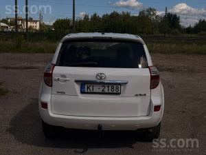 Balts Toyota RAV4 2011 Rīga, ar dzinēja tilpumu 2.20 L un nobraukumu 306 tūkst. km par 4900 €, foto 8 vietnē AUTOMOTO.COM.LV