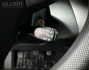 White Toyota RAV4 2011 in Rezekne, with an engine capacity of 2.20 L and mileage of 211 thousand km for 6990 €, photo 22 on AUTOMOTO.COM.LV