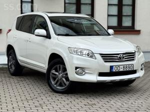 Balts Toyota RAV4 2012 Jelgava, ar dzinēja tilpumu 2.20 L un nobraukumu 190 tūkst. km par 3000 €, foto 12 vietnē AUTOMOTO.COM.LV