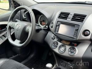 Balts Toyota RAV4 2012 Jelgava, ar dzinēja tilpumu 2.20 L un nobraukumu 190 tūkst. km par 3000 €, foto 28 vietnē AUTOMOTO.COM.LV