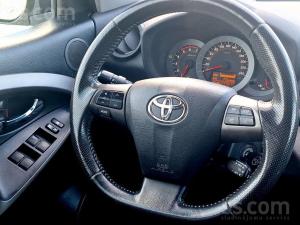 White Toyota RAV4 2012 in Cesis, with an engine capacity of 2.20 L and mileage of 200 thousand km for 7950 €, photo 14 on AUTOMOTO.COM.LV