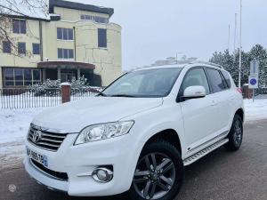 White Toyota RAV4 2012 in Kaunas, with an engine capacity of 2.23 L and mileage of 186 thousand km for 7950 €, photo 7 on AUTOMOTO.COM.LV