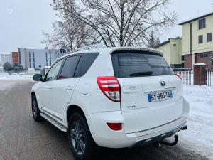 Balts Toyota RAV4 2012 Kauņa, ar dzinēja tilpumu 2.23 L un nobraukumu 185 tūkst. km par 7900 €, foto 4 vietnē AUTOMOTO.COM.LV
