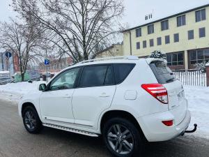 Balts Toyota RAV4 2012 Kauņa, ar dzinēja tilpumu 2.23 L un nobraukumu 185 tūkst. km par 7900 €, foto 8 vietnē AUTOMOTO.COM.LV