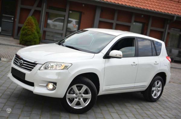 Balts Toyota RAV4 2012 Klaipėda, ar dzinēja tilpumu 2.23 L un nobraukumu 245 tūkst. km par 7550 €, foto 3 vietnē AUTOMOTO.COM.LV