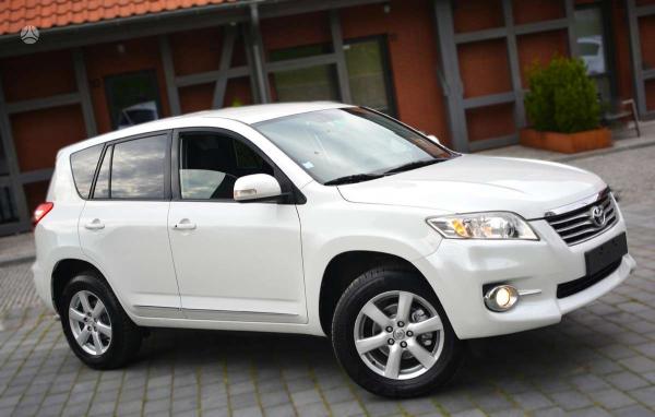 Balts Toyota RAV4 2012 Klaipėda, ar dzinēja tilpumu 2.23 L un nobraukumu 245 tūkst. km par 7550 €, foto 5 vietnē AUTOMOTO.COM.LV