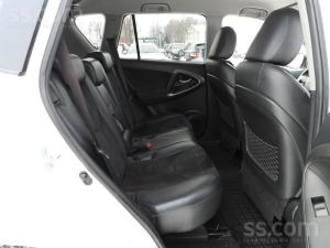 Balts Toyota RAV4 2012 Rīga, ar dzinēja tilpumu 2.20 L un nobraukumu 228 tūkst. km par 8790 €, foto 12 vietnē AUTOMOTO.COM.LV