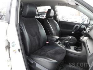 Balts Toyota RAV4 2012 Rīga, ar dzinēja tilpumu 2.20 L un nobraukumu 228 tūkst. km par 8790 €, foto 13 vietnē AUTOMOTO.COM.LV