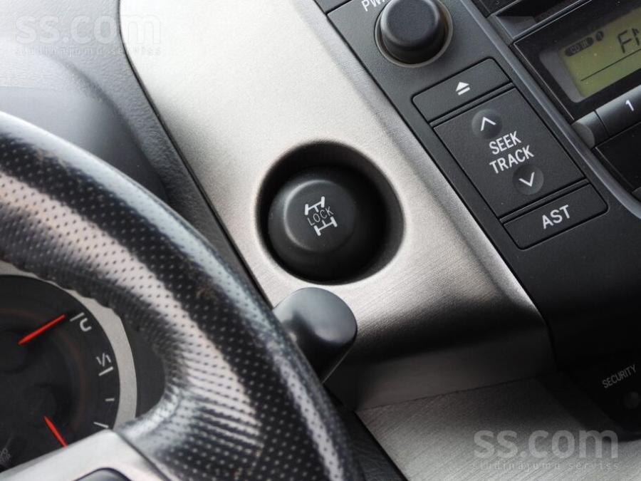 Balts Toyota RAV4 2012 Rīga, ar dzinēja tilpumu 2.20 L un nobraukumu 228 tūkst. km par 8790 €, foto 19 vietnē AUTOMOTO.COM.LV