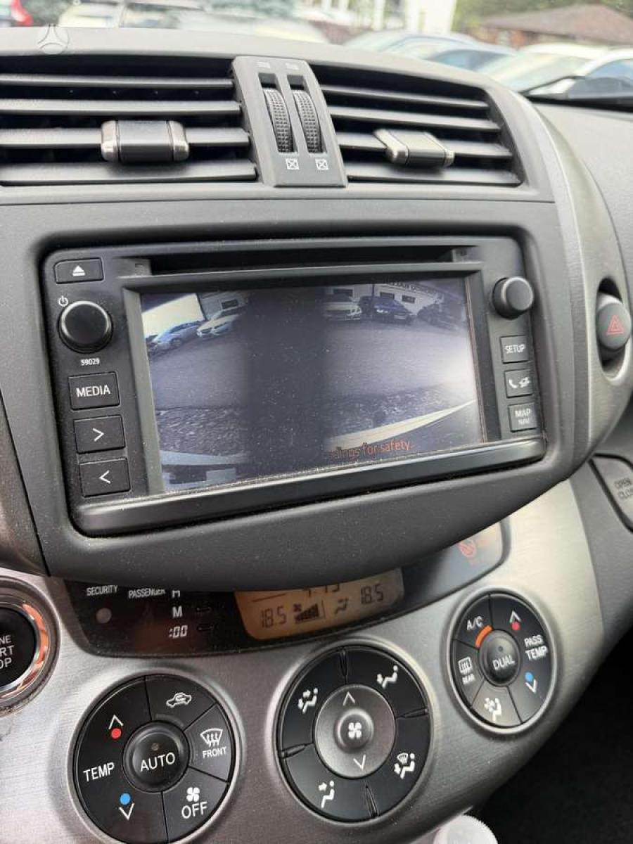Balts Toyota RAV4 2012 Utena, ar dzinēja tilpumu 2.23 L un nobraukumu 278 tūkst. km par 6290 €, foto 12 vietnē AUTOMOTO.COM.LV