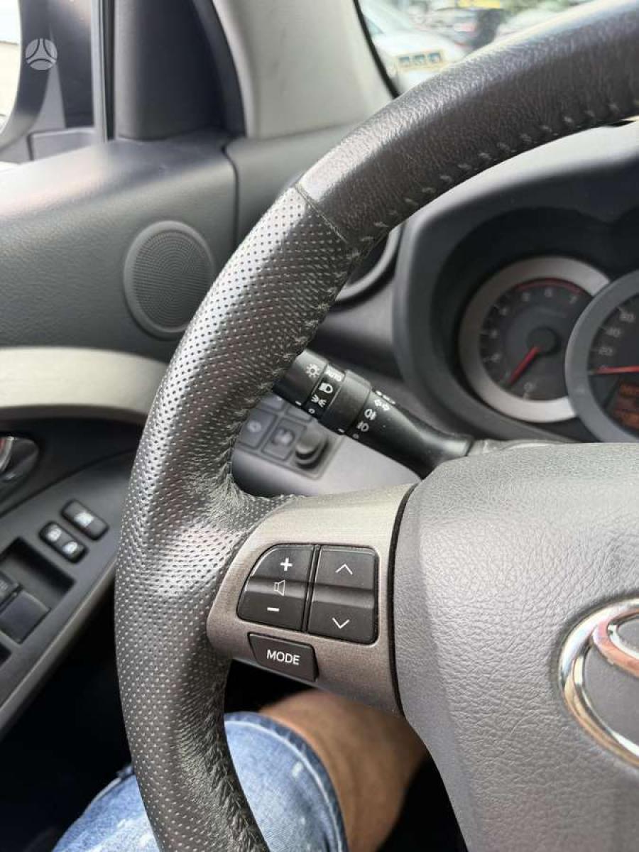 Balts Toyota RAV4 2012 Utena, ar dzinēja tilpumu 2.23 L un nobraukumu 278 tūkst. km par 6290 €, foto 14 vietnē AUTOMOTO.COM.LV