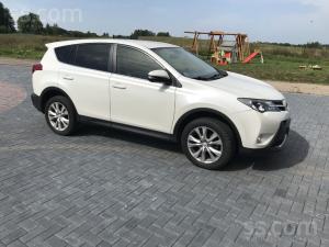 White Toyota RAV4 2013 in Daugavpils, with an engine capacity of 2.20 L and mileage of 270 thousand km for 4555 €, photo 2 on AUTOMOTO.COM.LV