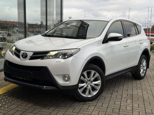 White Toyota RAV4 2013 in Vilnius, with an engine capacity of 2.23 L and mileage of 190 thousand km for 12999 €, photo 1 on AUTOMOTO.COM.LV