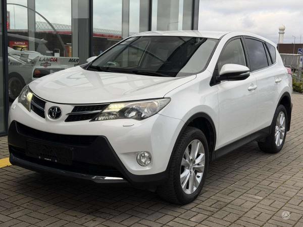 White Toyota RAV4 2013 in Vilnius, with an engine capacity of 2.23 L and mileage of 190 thousand km for 12999 €, photo 2 on AUTOMOTO.COM.LV