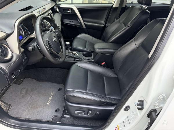 Balts Toyota RAV4 2013 Viļņa, ar dzinēja tilpumu 2.23 L un nobraukumu 190 tūkst. km par 12999 €, foto 11 vietnē AUTOMOTO.COM.LV