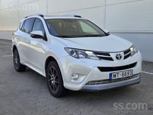 Balts Toyota RAV4 2013 Rīga, ar dzinēja tilpumu 2.20 L un nobraukumu 262 tūkst. km par 10390 €, foto  vietnē AUTOMOTO.COM.LV