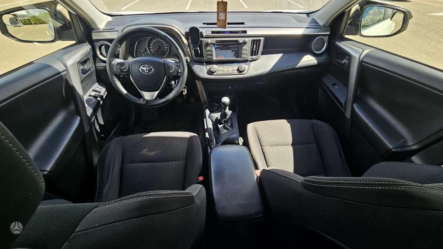 Balts Toyota RAV4 2013 Šauļi, ar dzinēja tilpumu 2.00 L un nobraukumu 191 tūkst. km par 10500 €, foto 10 vietnē AUTOMOTO.COM.LV