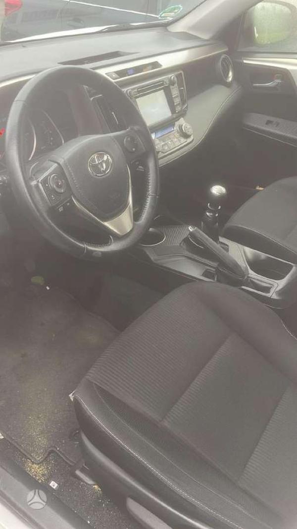 Balts Toyota RAV4 2014 Šauļi, ar dzinēja tilpumu 2.00 L un nobraukumu 228 tūkst. km par 7700 €, foto 7 vietnē AUTOMOTO.COM.LV