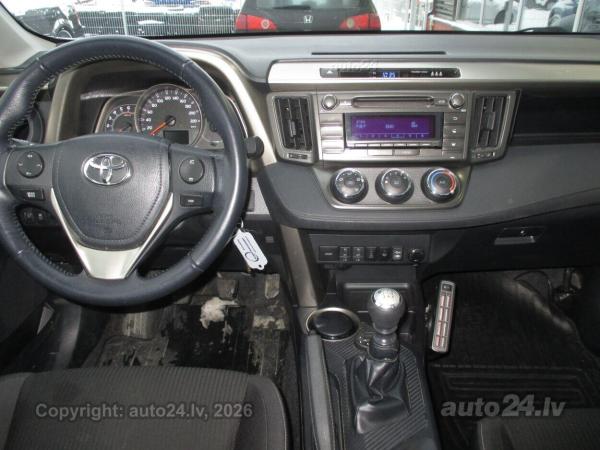Balts Toyota RAV4 2014 Tartu, ar dzinēja tilpumu 2.00 L un nobraukumu 216 tūkst. km par 9990 €, foto 10 vietnē AUTOMOTO.COM.LV