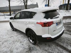 White Toyota RAV4 2014 in Klaipeda, with an engine capacity of 0.00 L and mileage of 250 thousand km for 11999 €, photo 5 on AUTOMOTO.COM.LV