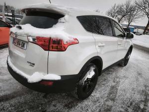 White Toyota RAV4 2014 in Klaipeda, with an engine capacity of 0.00 L and mileage of 250 thousand km for 11999 €, photo 8 on AUTOMOTO.COM.LV