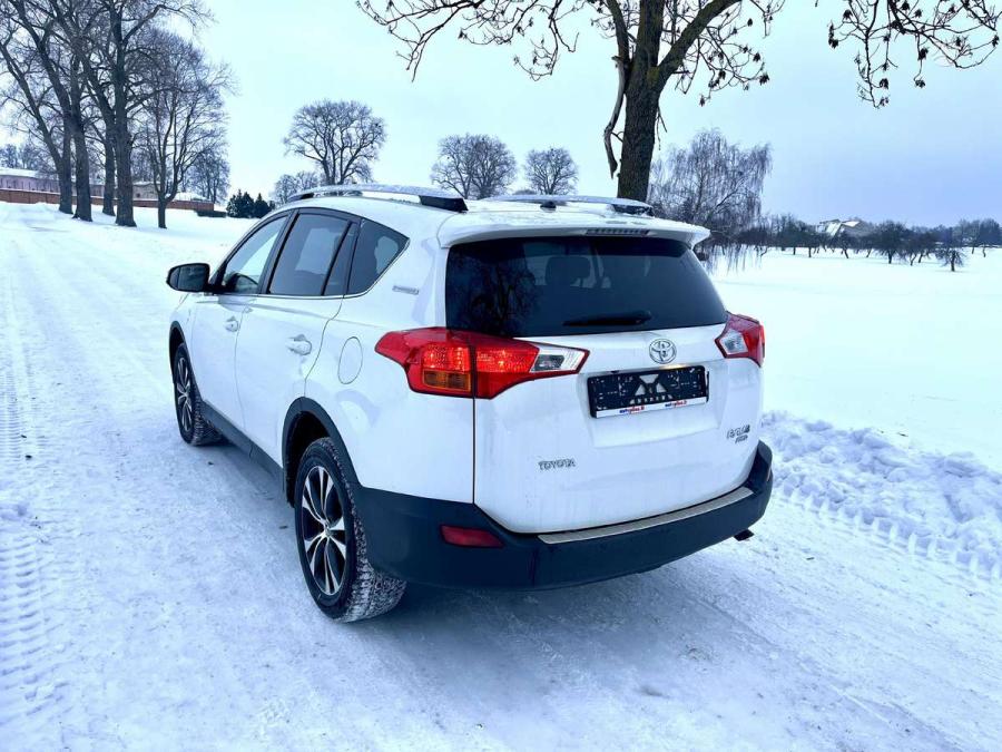Balts Toyota RAV4 2014 Kauņa, ar dzinēja tilpumu 2.20 L un nobraukumu 241 tūkst. km par 12200 €, foto 6 vietnē AUTOMOTO.COM.LV