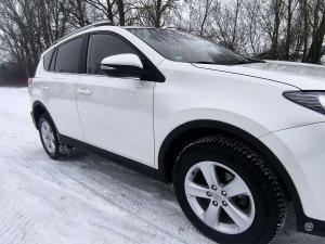 White Toyota RAV4 2014 in Siauliai, with an engine capacity of 2.00 L and mileage of 228 thousand km for 10700 €, photo 10 on AUTOMOTO.COM.LV