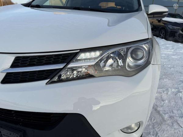 Balts Toyota RAV4 2014 Telšiai, ar dzinēja tilpumu 2.23 L un nobraukumu 246 tūkst. km par 9300 €, foto 11 vietnē AUTOMOTO.COM.LV